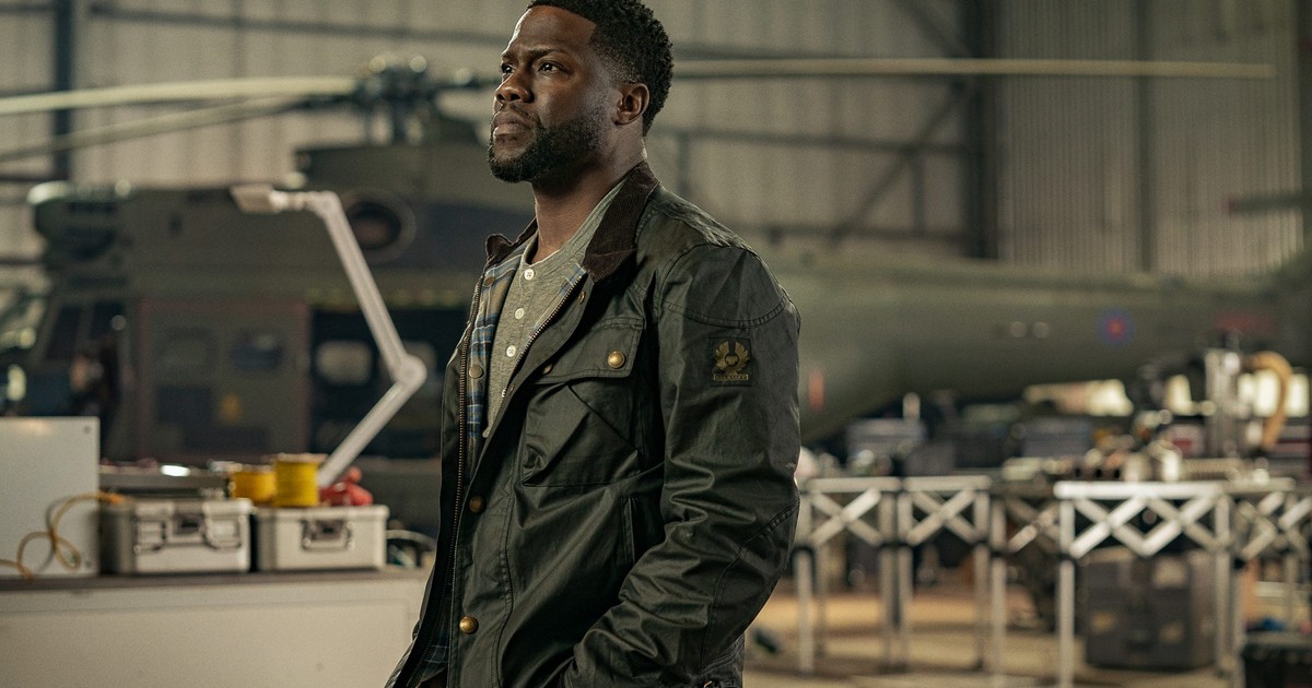 'Lift' director breaks down how they pulled off the 2 airplane fight ...
