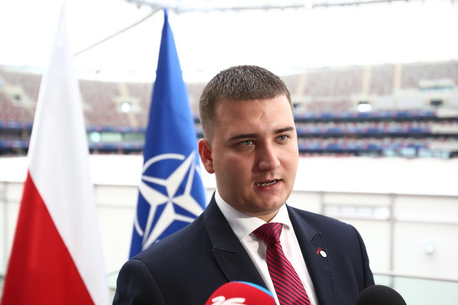 Bartłomiej Misiewicz: rzecznik MON i posady w Bełchatowie - Polska ...
