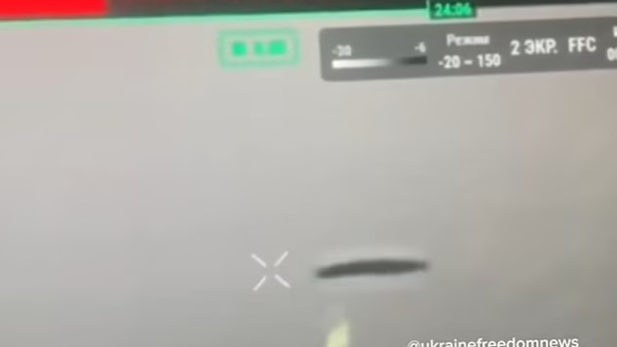 (Video) Misteriozna pojava, ukrajinski vojnici snimili NLO na nebu iznad fronta - Blic