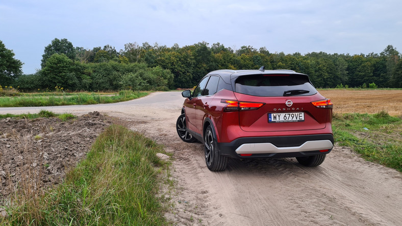 Nissan Qashqai Tekna 1.3 DIG-T MHEV Xtronic 2WD – w stronę premium