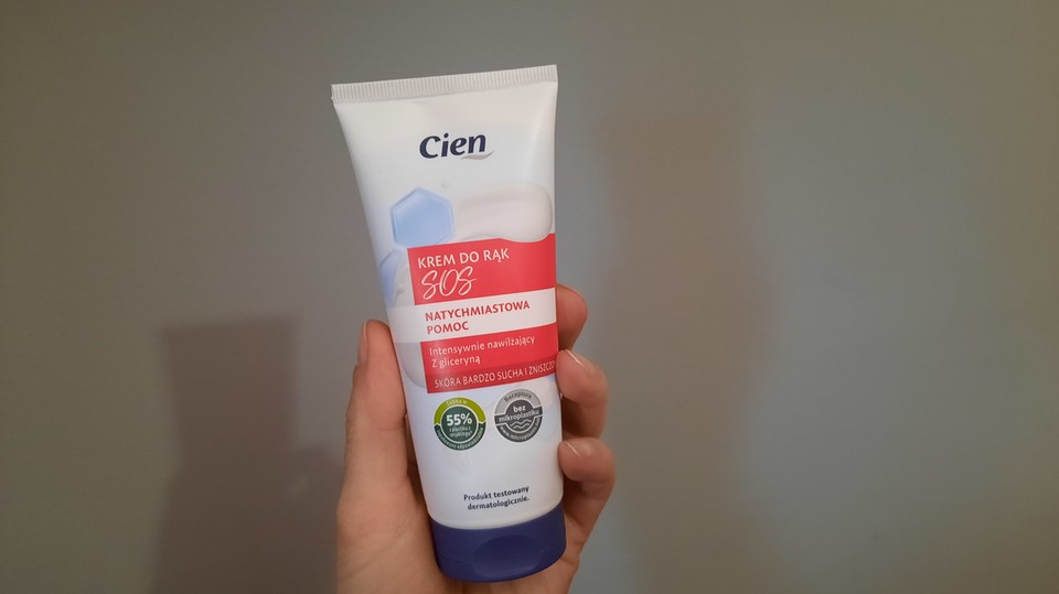 Pięć najlepszych kremów do rąk na mróz i zimno. Działają jak opatrunek ...