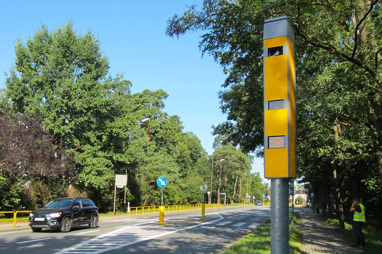 Mandaty sypią się jak z rękawa. Więcej fotoradarów, odcinkowych ...