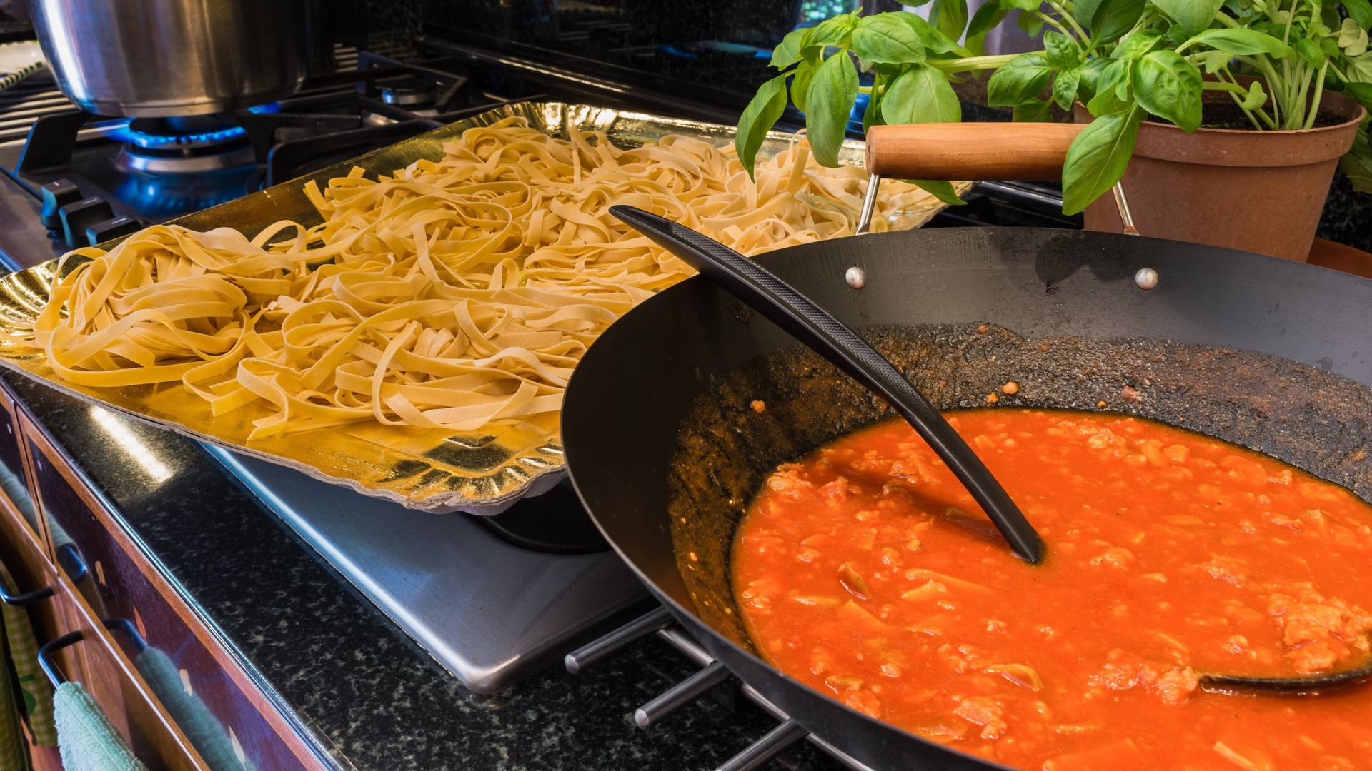 Bolonjeze sos original pasta recept Noizz