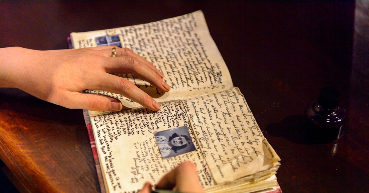 Anna Frank na tandetnych naczyniach. Holenderski producent wycofał je ...