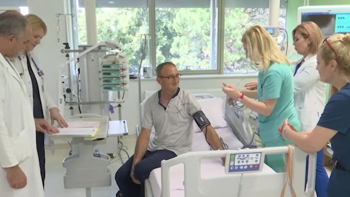 Novi podvig srpskih lekara, operisali srce pacijenta bez otvaranja ...