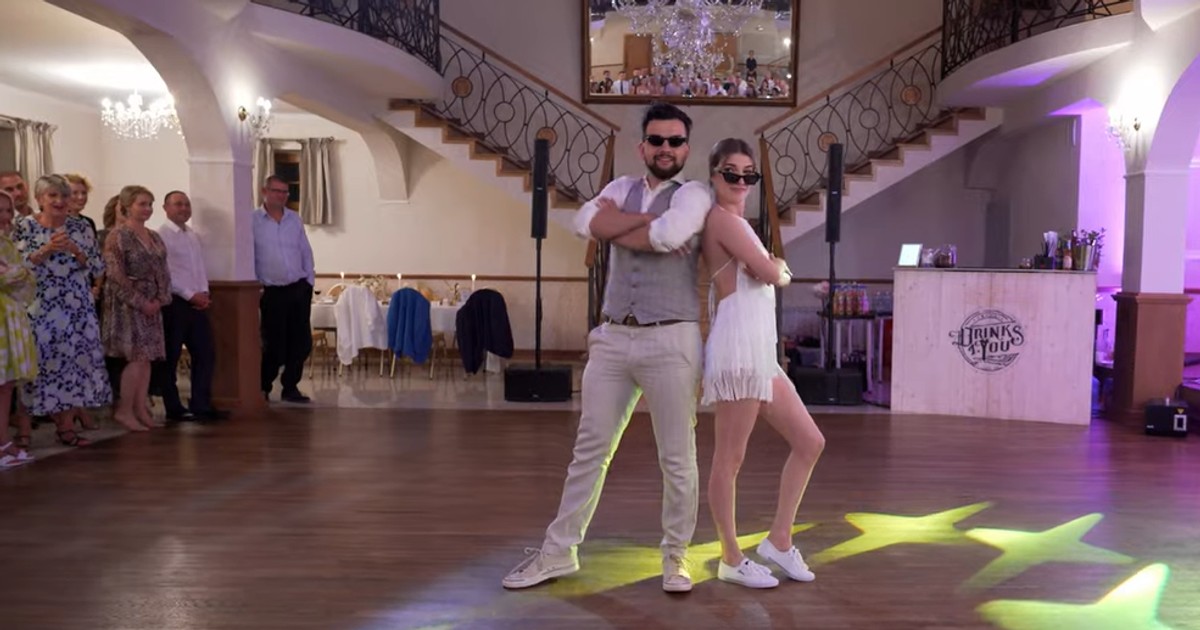 Pierwszy Taniec Młodej Pary Zrobił Prawdziwą Furorę Tańczą Jak