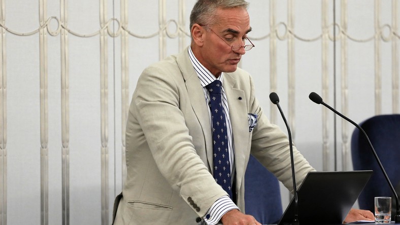 Jan Maria Jackowski zadaje prezesowi NBP dwa pytania - Wiadomości