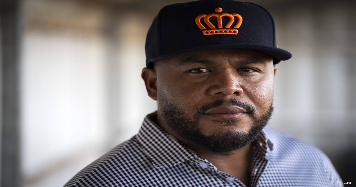 Mia khalifa mia khalifa film the girl Jenny is new to the