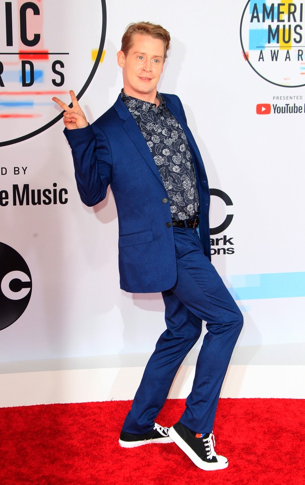 Macaulay Culkin na gali American Music Awards - Plejada.pl