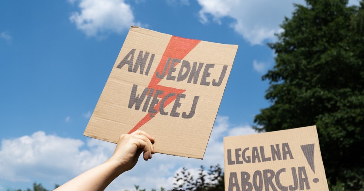 Aborcja w Sejmie. Projekty KO, Trzeciej Drogi i Lewicy gotowe do czytania - Kobieta