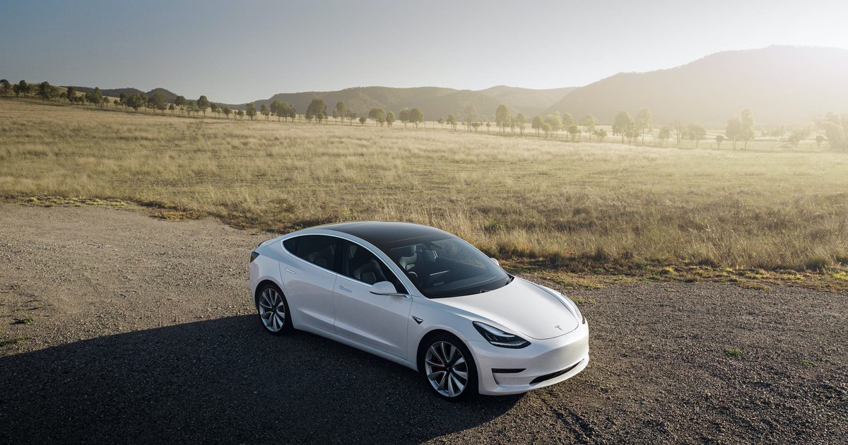 Tesla reliability issues drag down its scores in 2 major car-brand ...