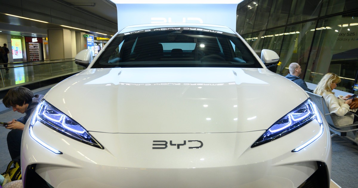 Stock of the Day: Chinese Tesla rival BYD hits record high on new ...