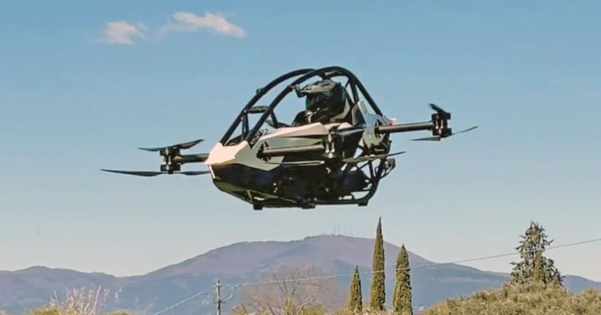 Polski dron pasażerski Jetson One na nowym wideo. Kolejny imponujący ...