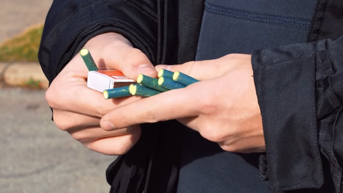 Detetu amputirani prsti zbog petarde: Majka Dragana opisala horor koji ...