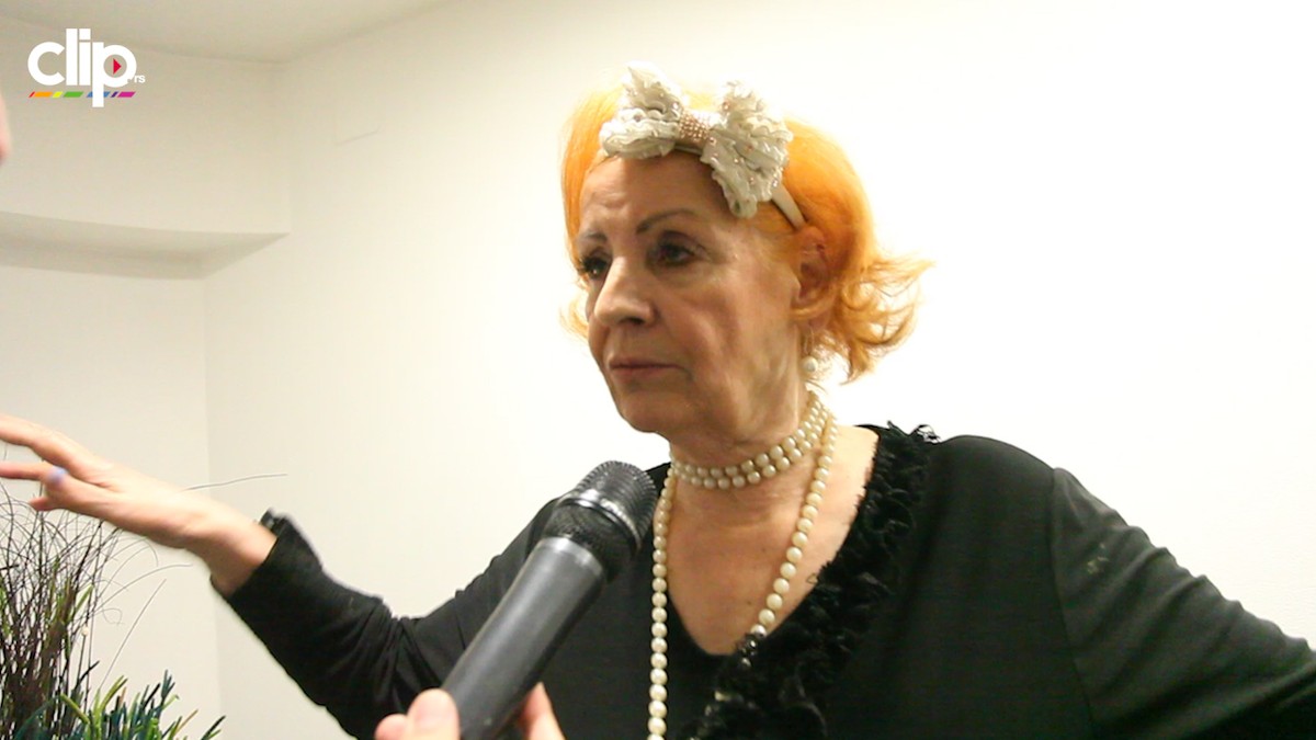lepa lukic kuca milocaj bratanac kupac - Blic