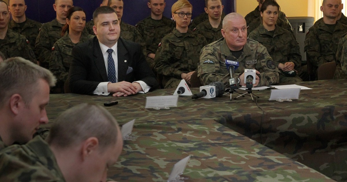 MON promuje "generała od Błaszczaka". To on ma kierować polską armią ...