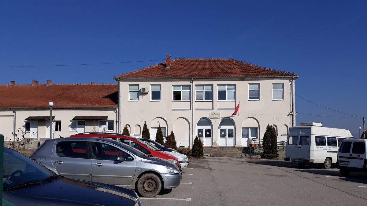 TRI MISTERIZONE SMRTI U DOMU KOD BLACA Poslednji je preminuo mladić (25 ...