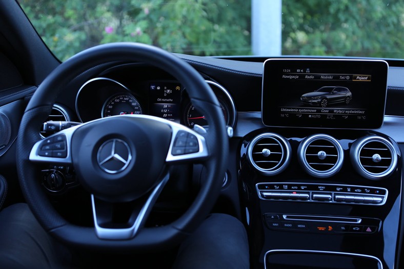 System automatycznego utrzymywania odległości Distronic Plus w ...