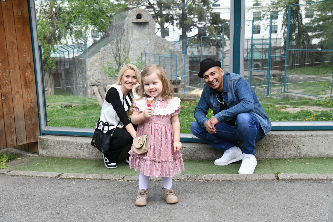 Prve porodične slike Huse i Andree sa ćerkom Hanom, supruga je 21 ...