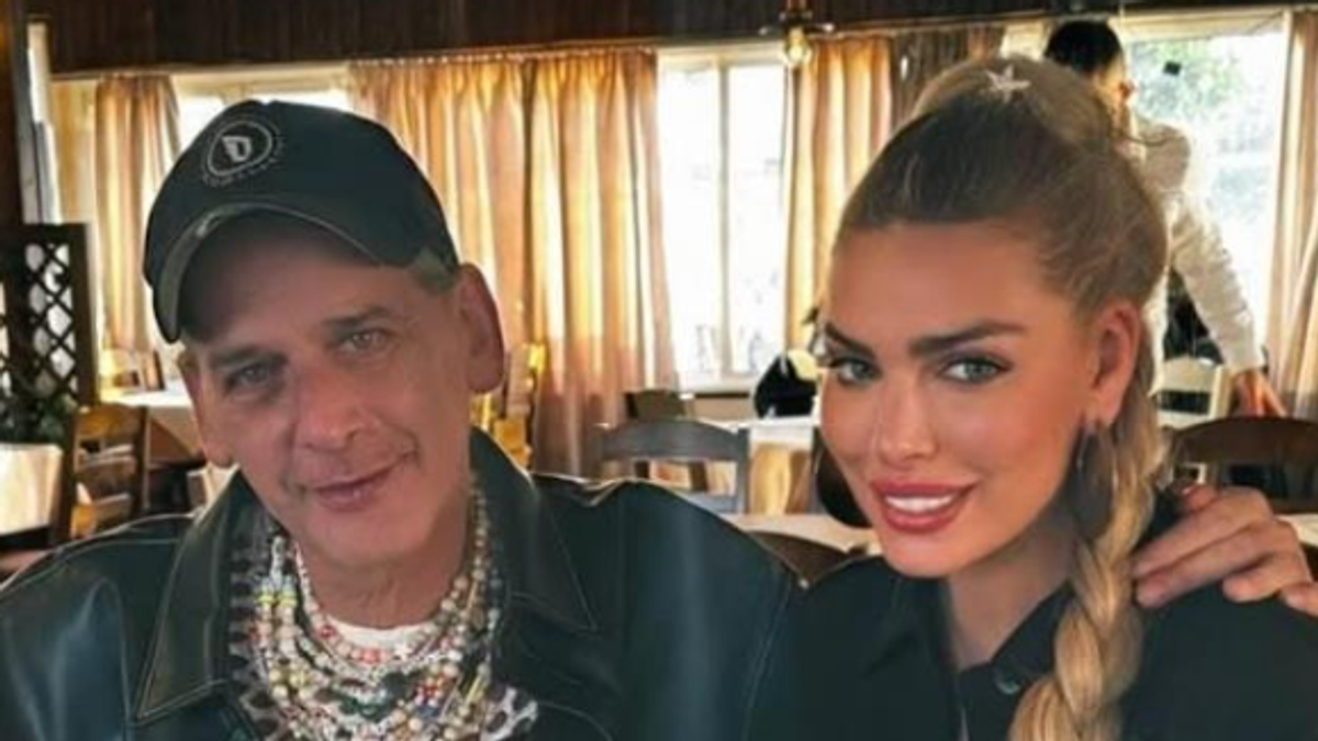 Poznat datum sahrane oca Ave Karabatić: Starleta uspela sa skupi novac ...