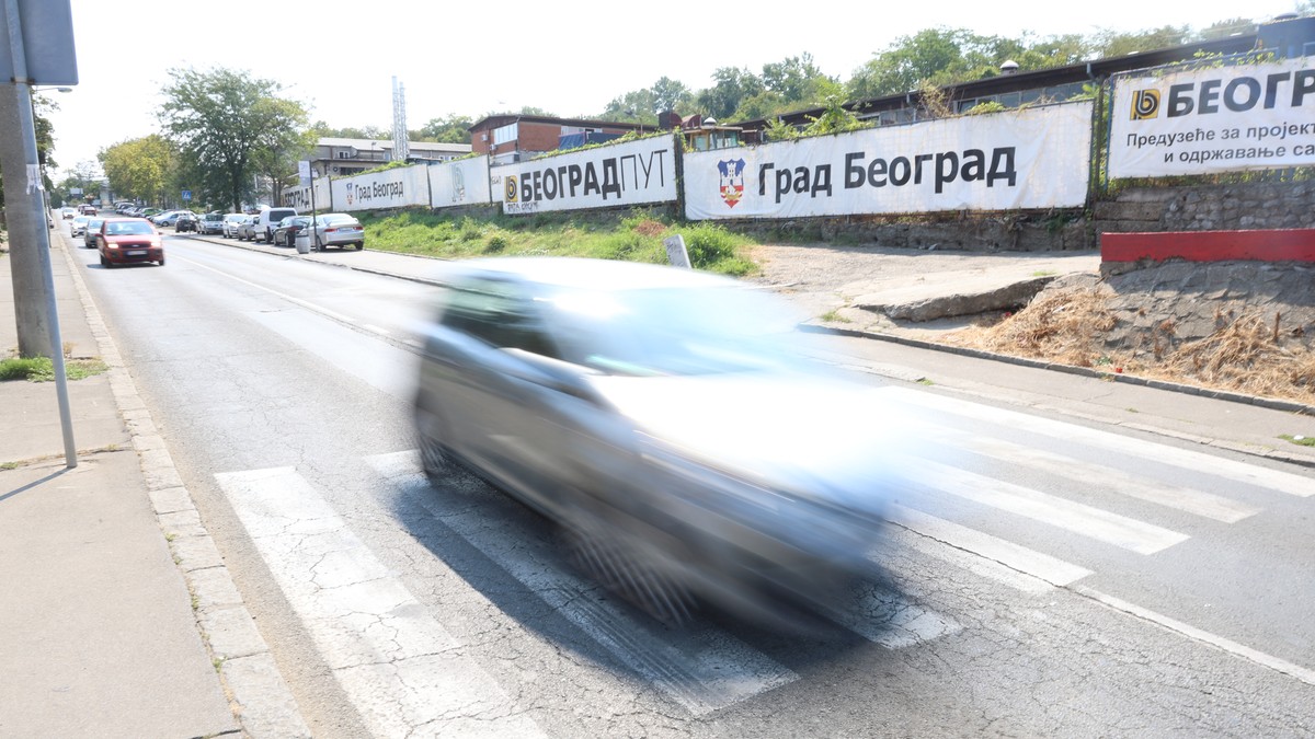 Policija proverava da li se policiji prijavio muškarac koji je vozio ...
