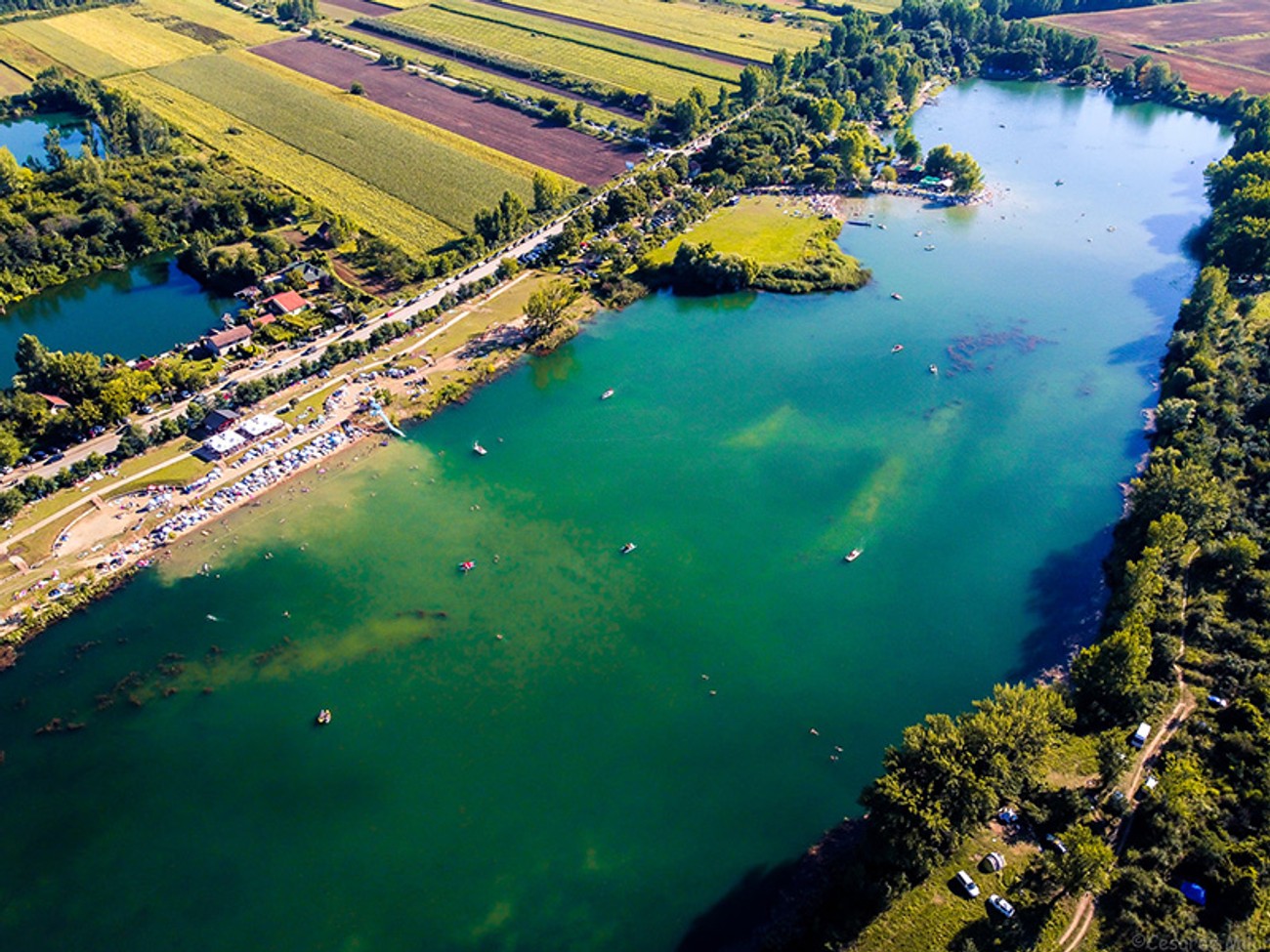 ZOVU JE "VOJVOĐANSKA VENECIJA" Sedam jezera i tri reke nisu jedini ...