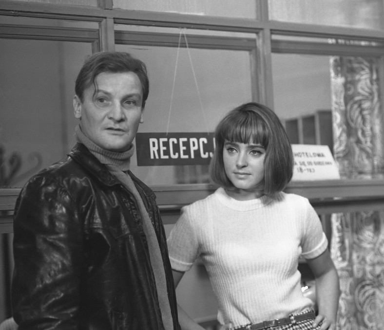 Marian Łącz z boiska biegł do teatru. Chciał się bawić i korzystać z ...