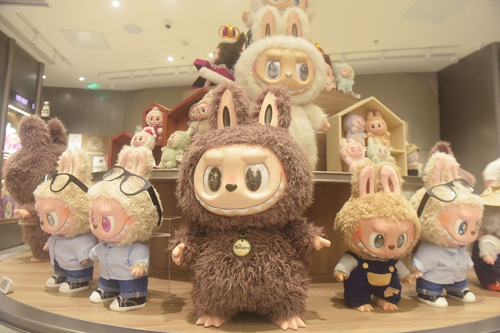 Szał na lalki Labubu. Mają takie Rihanna i Dua Lipa - Inwestowanie ...