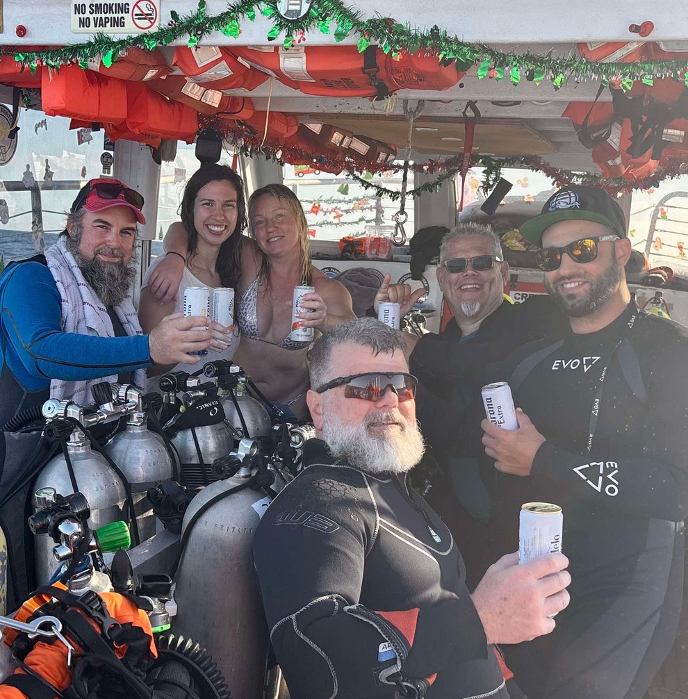 Az Atlanti-óceán fenekén fotózta modelljeit Steve Haining - Blikk