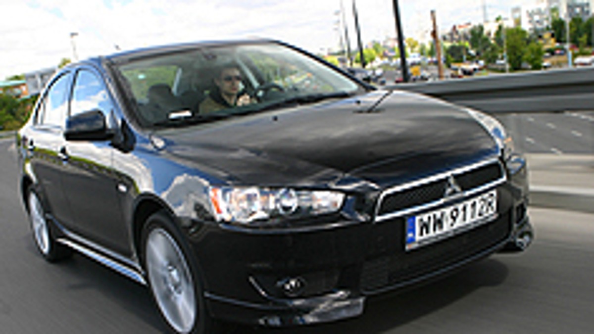 Mitsubishi Lancer 1.8 Intense - Sportowiec z wyglądu