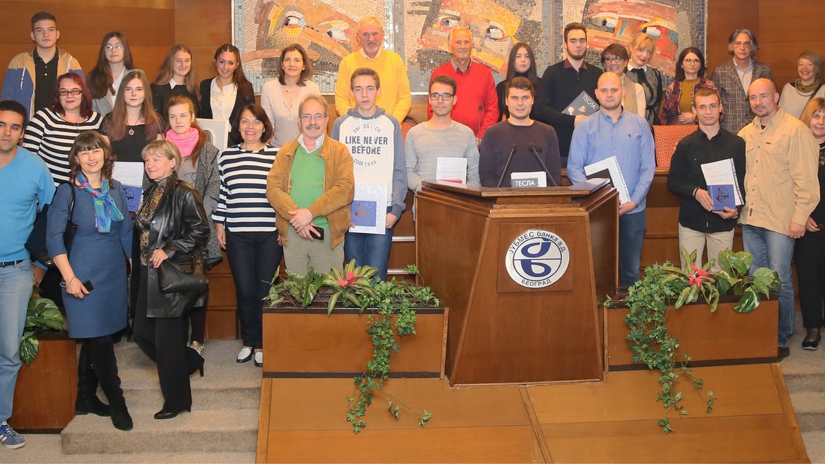 Fondacija "Evro za znanje" poziva učenike da konkurišu za stipendije - Blic