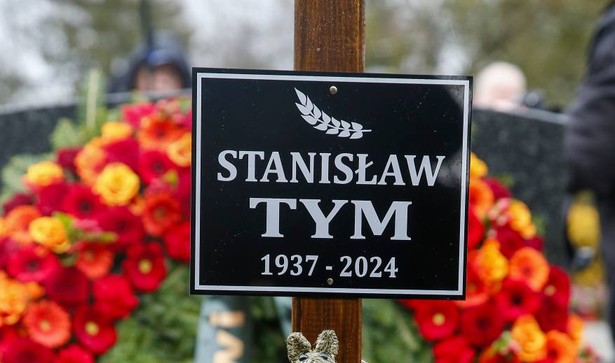 Tak wygląda grób Stanisława Tyma. Ten jeden szczegół zwraca uwagę [FOTO ...