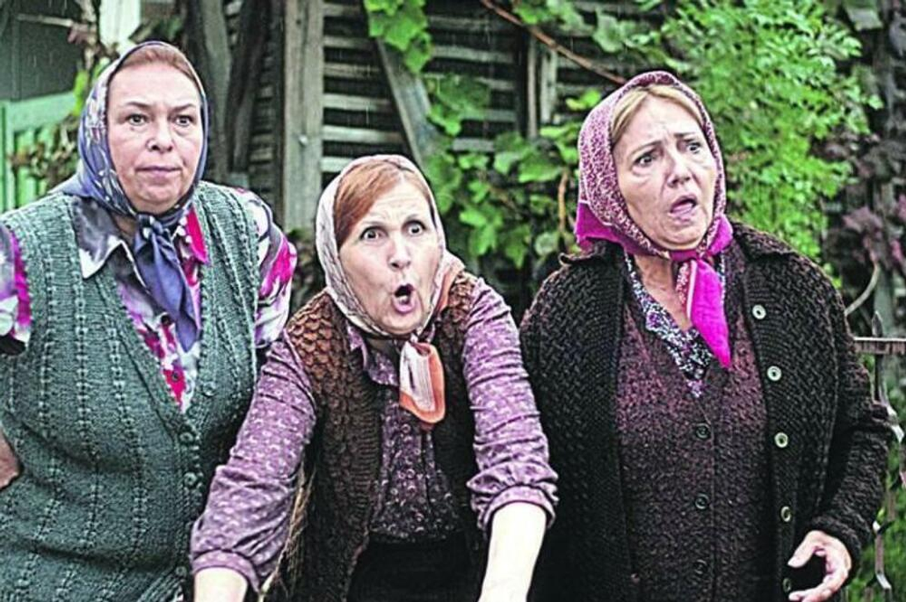 GLUMICA IZ SERIJE SELO GORI, A BABA SE ČEŠLJA TRPELA NASILJE A ono što ...