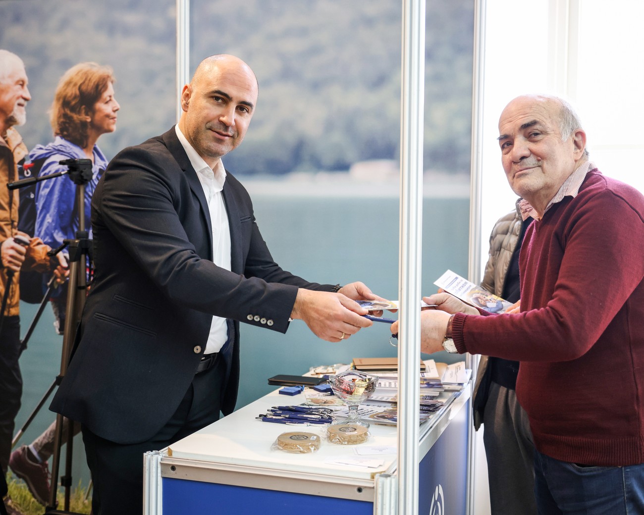 „Dunav osiguranje“ za sigurnu starost: Polisa za osiguranje penzionera ...