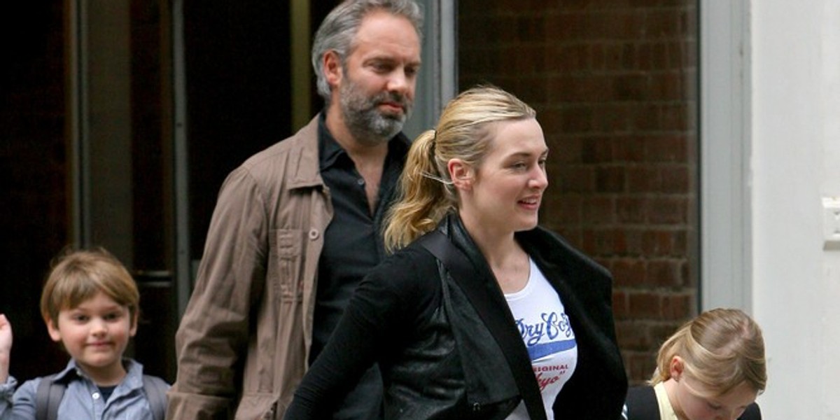 Kate Winslet i Sam Mendes z dziećmi - Plejada.pl