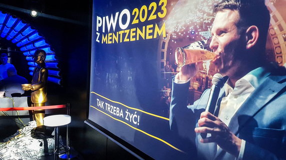 Złoty Morawiecki, "uskok Kaczyńskiego" i wykasowany Braun. Mentzen z procentami przyciąga ...