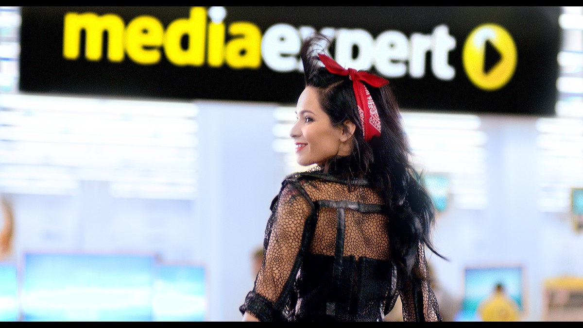 Media Expert ograniczy emisję reklamy z Eweliną Lisowską - Plejada.pl