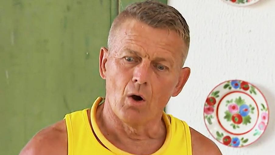 Szóljon Valaki Rékasinak Hogy Már Nem Kell Bartha Zsolt Figurát