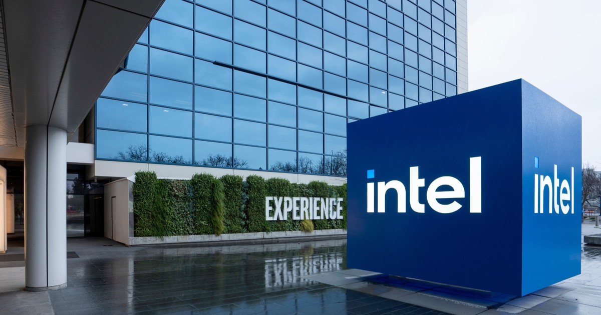 Firma Intel inwestuje 28 miliardów dolarów w budowę fabryk chipów