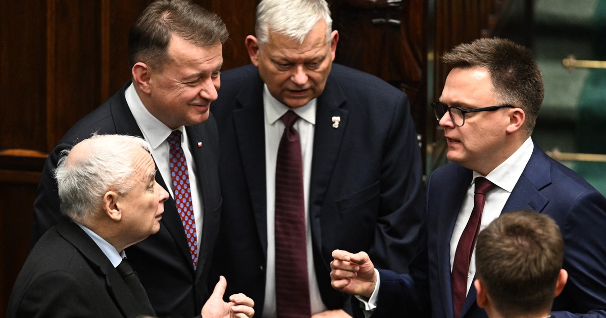 Jarosław Kaczyński podszedł do Szymona Hołowni. Ubaw po pachy [MEMY ...