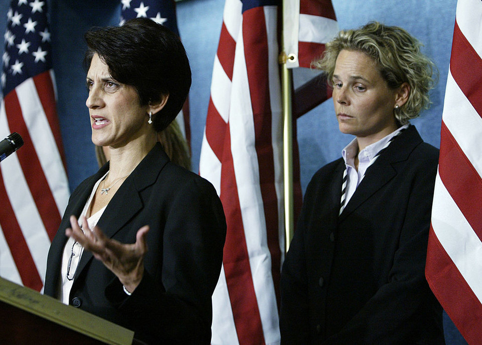 WTC: Zamach na World Trade Center. Dziewczyny z Jersey - Kobieta