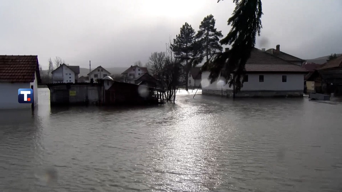 Rastu vodostaji reka na teritoriji opštine Sjenica, najkritičnije u ...