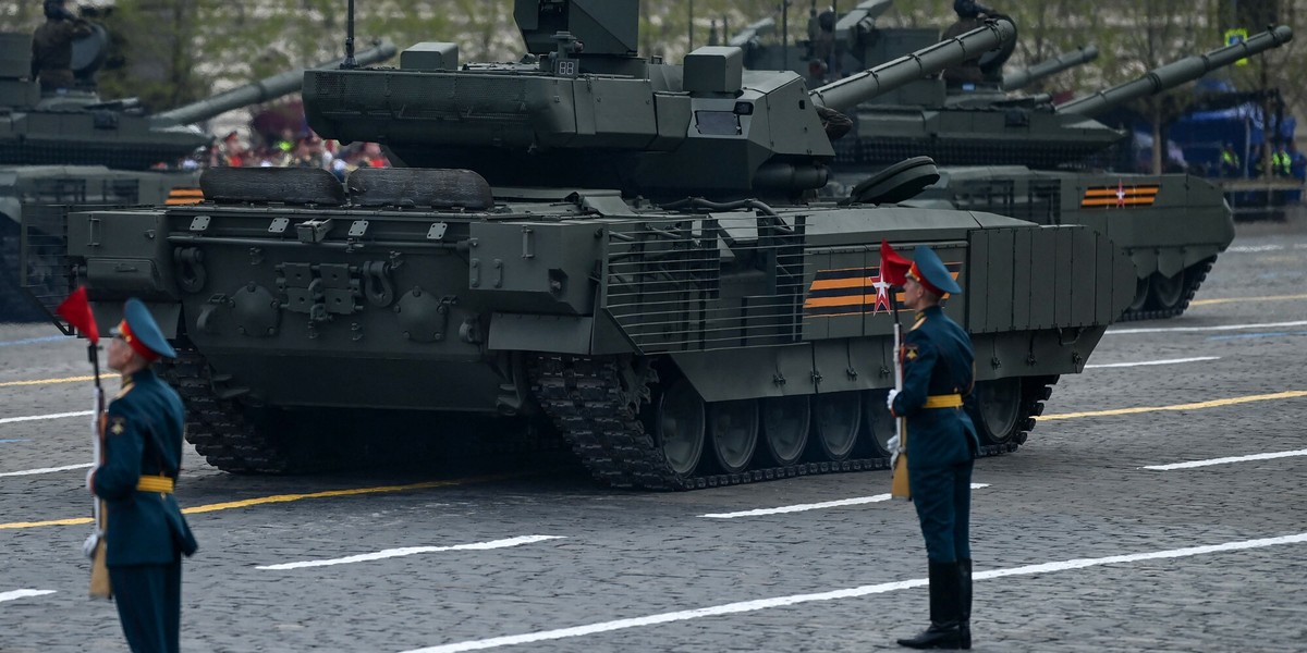 T-14. Rosyjskie wojsko sprzedaje "najnowocześniejszy czołg". Nie chce ...