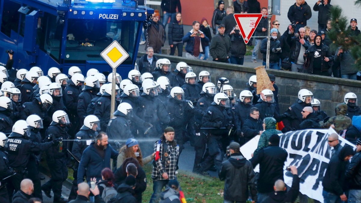 RACIJA U KELNU Preko 400 policajaca hapsilo 14 pripadnika romskog klana ...