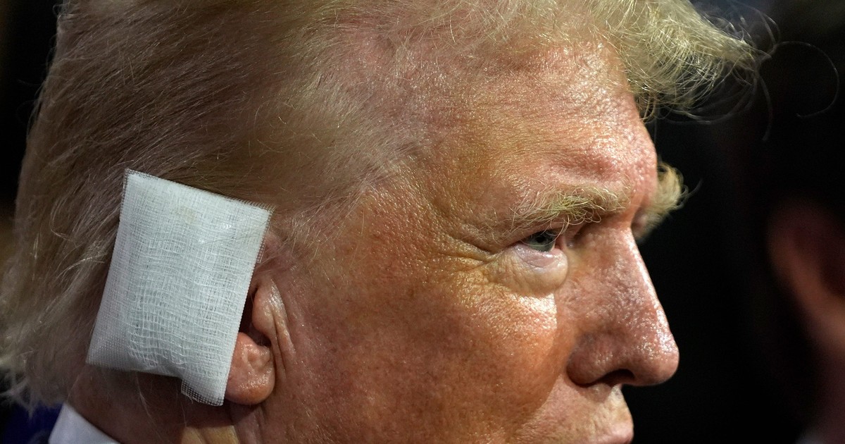 Trump is back out in the spotlight for the first time after his ...