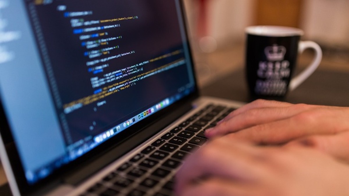 Kako izgleda dan jednog programera - Blic