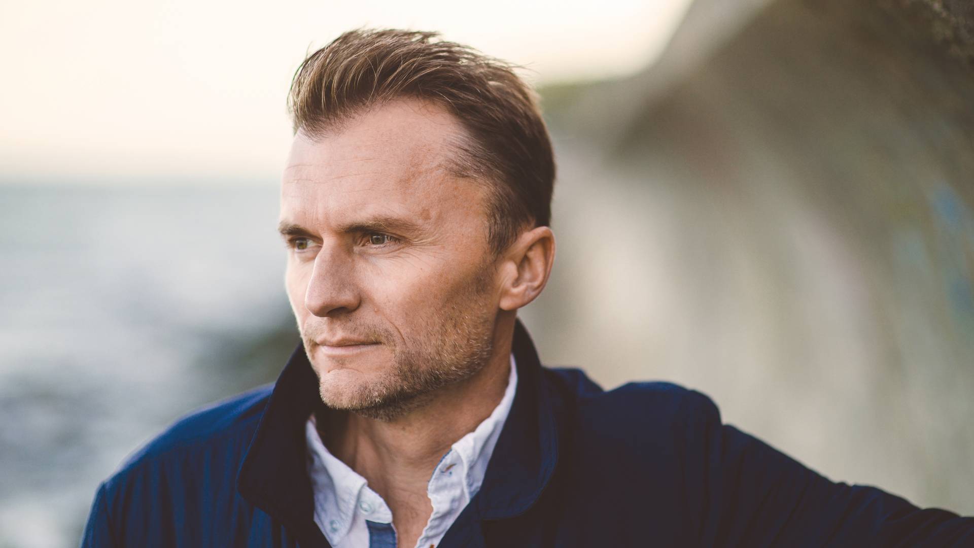 Rozmowy przy tęczy. Piotr Jacoń i Maja Heban o transpłciowości - Noizz