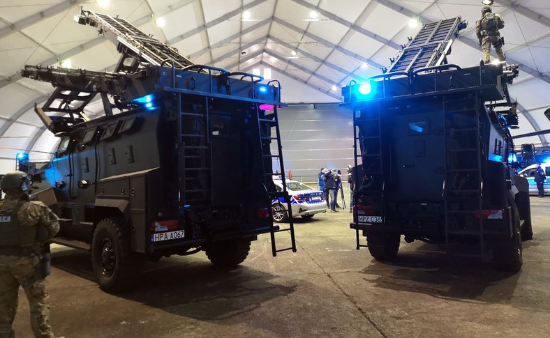 Krzysztof Rutkowski ma nowy samochód. Polski TUR VI to opancerzony ...