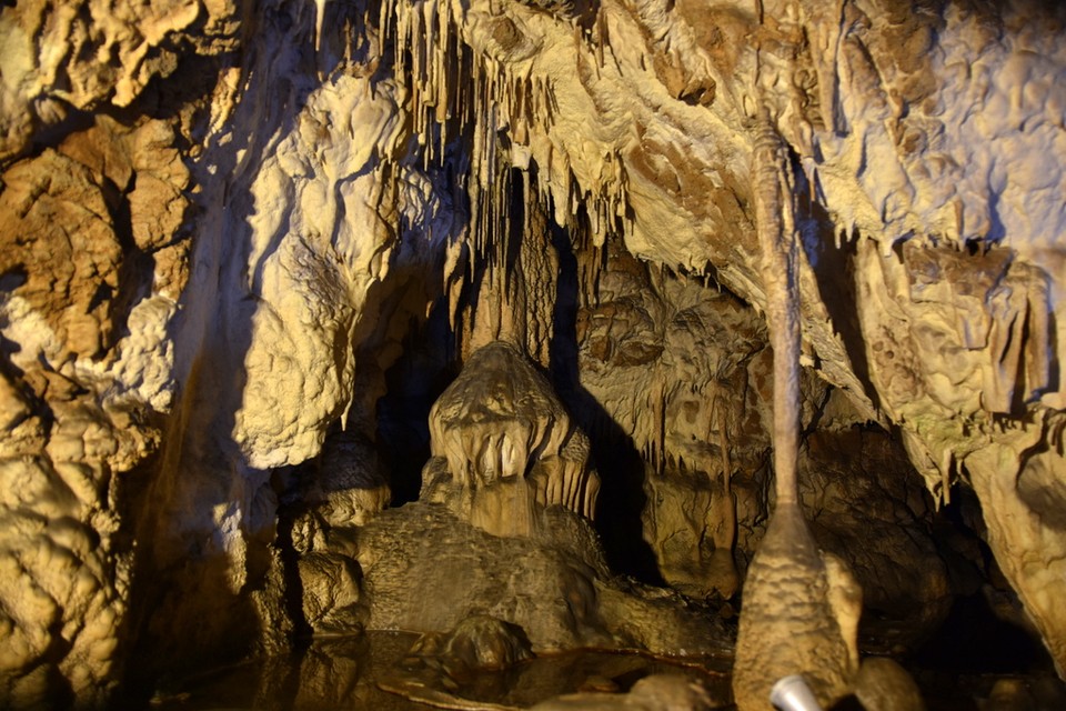 Jaskinia Raj w Górach Świętokrzyskich, jedna z najpiękniejszych w ...