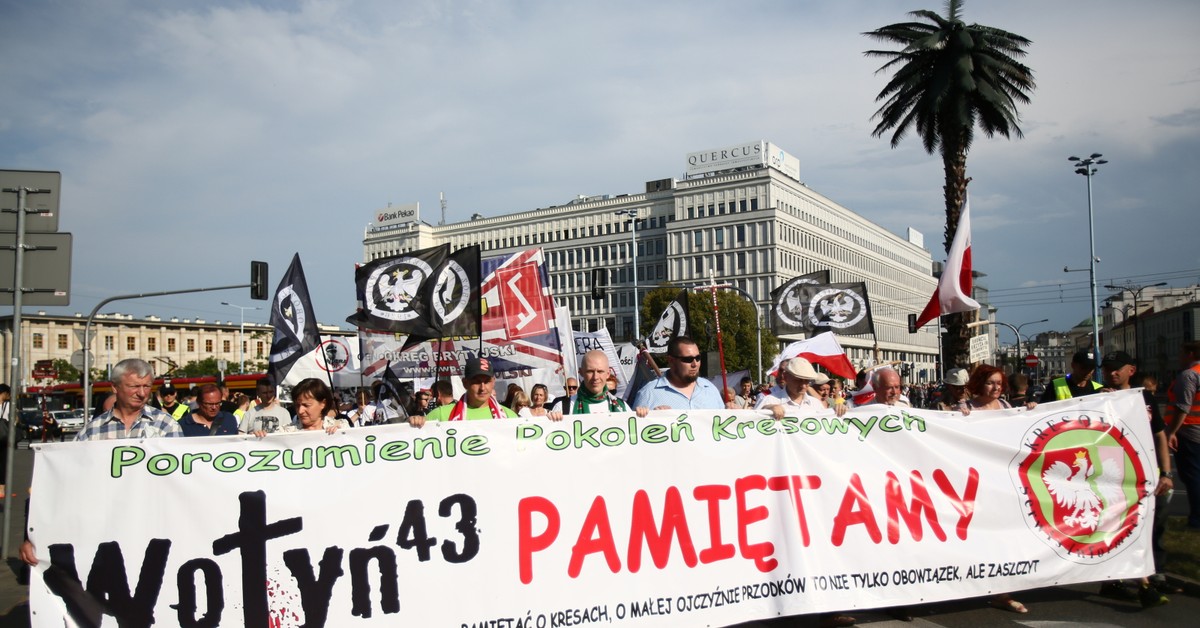 Marszem upamiętnili ludobójstwo na Polakach. "Nie dla pomników UPA w ...